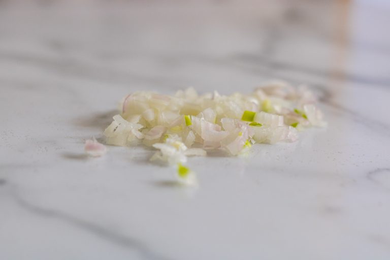 How to Cut Shallots - My Plant Based Bowl