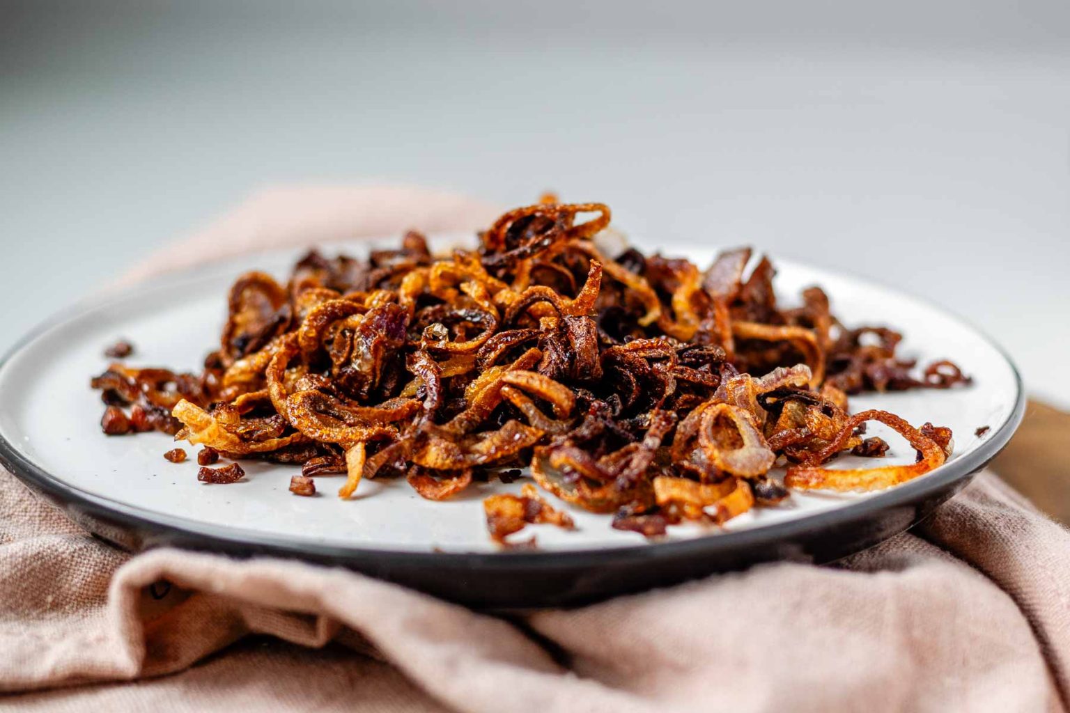 How to Make Crispy Shallots - My Plant Based Bowl