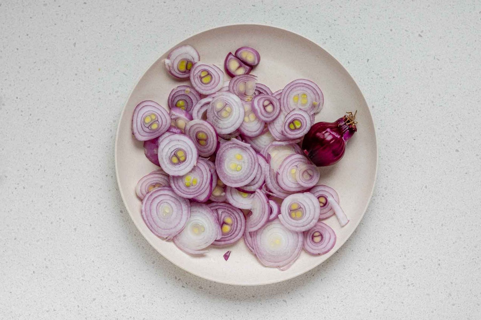 How to Make Crispy Shallots - My Plant Based Bowl